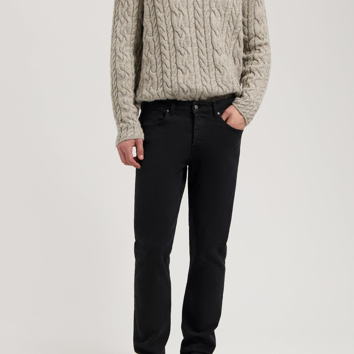 Sustainable Jeans | Hank Mid Tapered - Stone Black | MUD Jeans