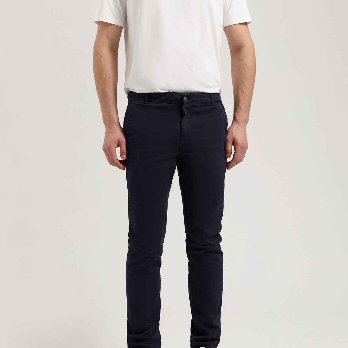 Scott Mid Tapered - Dark Navy – MUD Jeans