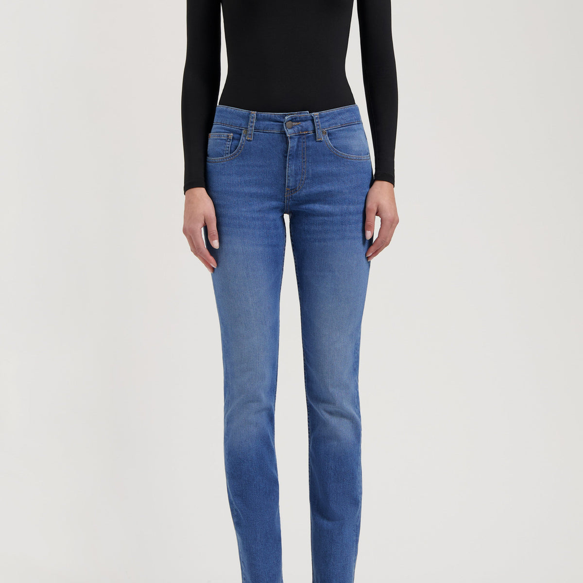 Sustainable Jeans | Logan High Slim - Fresh Fade | MUD Jeans